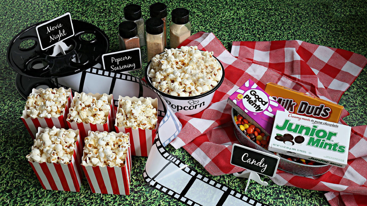 How to host an outdoor movie night at home or in your backyard — Dell ...